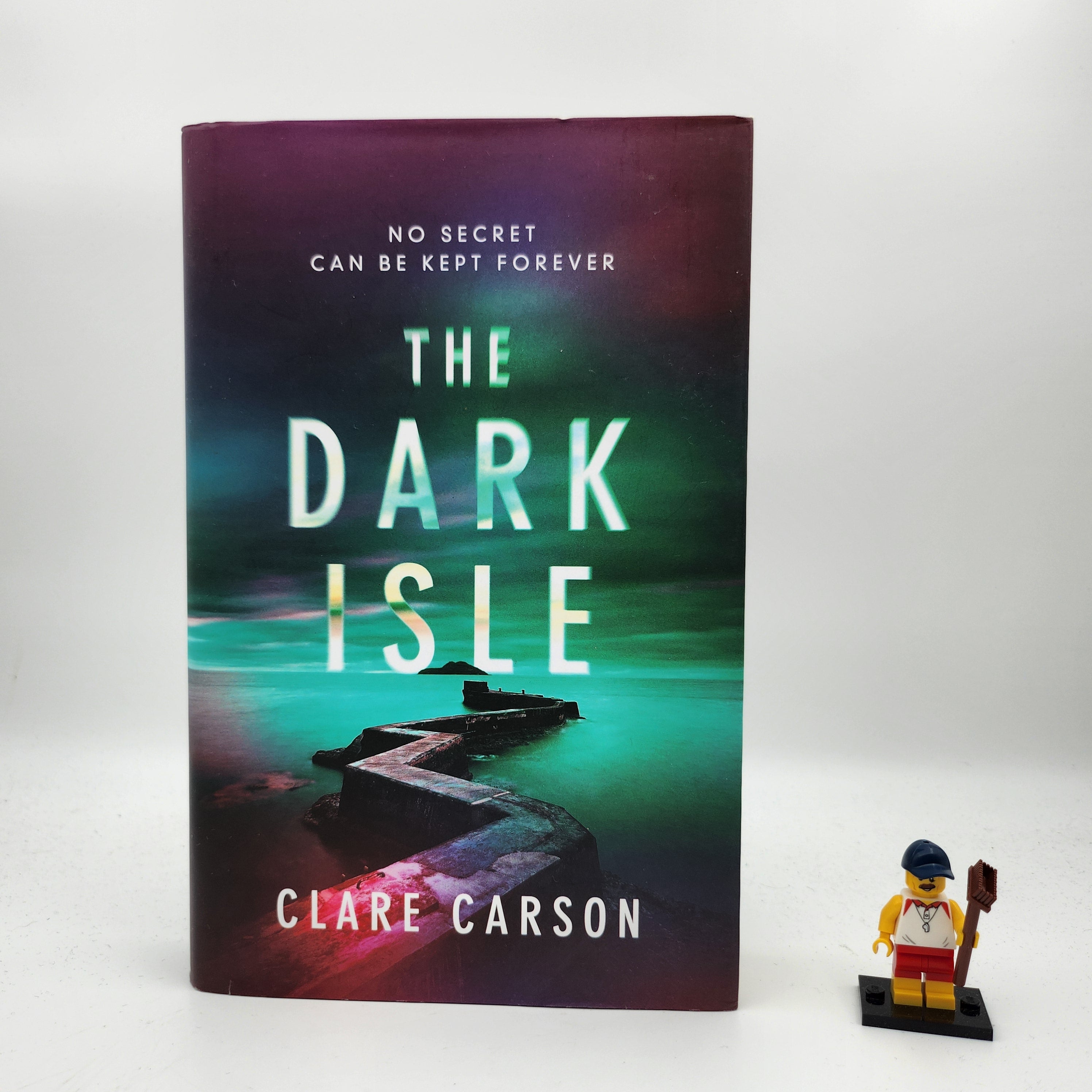 The Dark Isle (Sam Coyle Trilogy #3) - Clare Carson – Books For Less